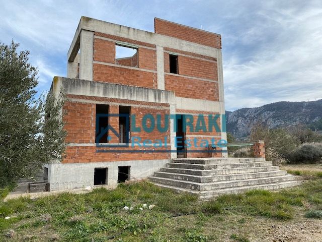ΗΜΙΤΕΛΕΣ ΜΕΖΟΝΕΤΑ ΣΤΑ ΕΞΑΜΙΛΙΑ ΚΟΡΙΝΘΙΑΣ - Loutraki Real Estate