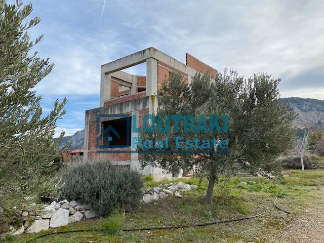 ΗΜΙΤΕΛΕΣ ΜΕΖΟΝΕΤΑ ΣΤΑ ΕΞΑΜΙΛΙΑ ΚΟΡΙΝΘΙΑΣ - Loutraki Real Estate