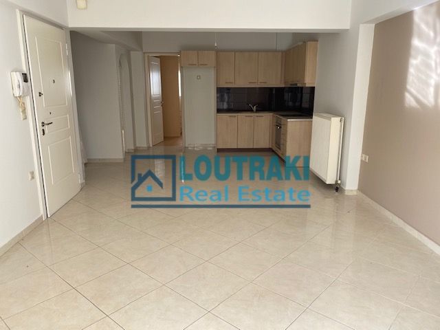 ΔΙΑΜΕΡΙΣΜΑ ΣΤΟ ΛΟΥΤΡΑΚΙ ΚΟΡΙΝΘΙΑΣ - Loutraki Real Estate
